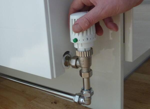 Here's how to balance radiators | BestHeating Advice Centre